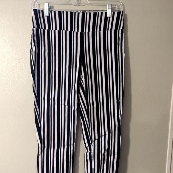 Pants & Jumpsuits | Striped Capris | Poshmark